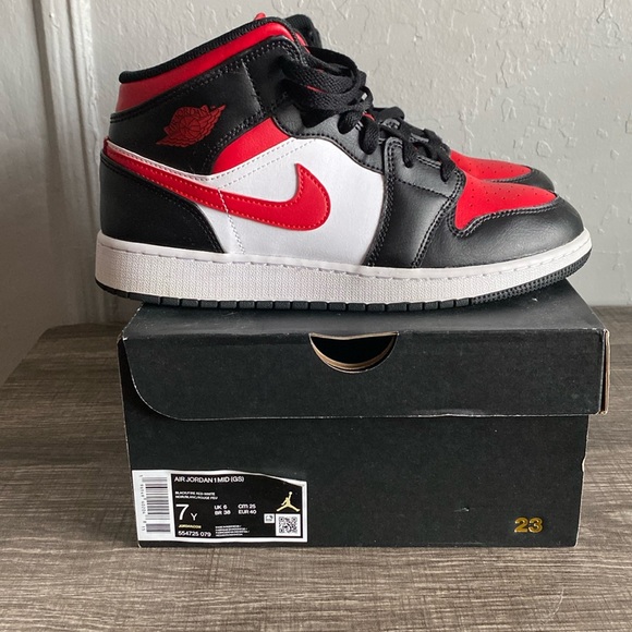 Nike | Shoes | Jordan Retro Mid Gradeschool 7y | Poshmark
